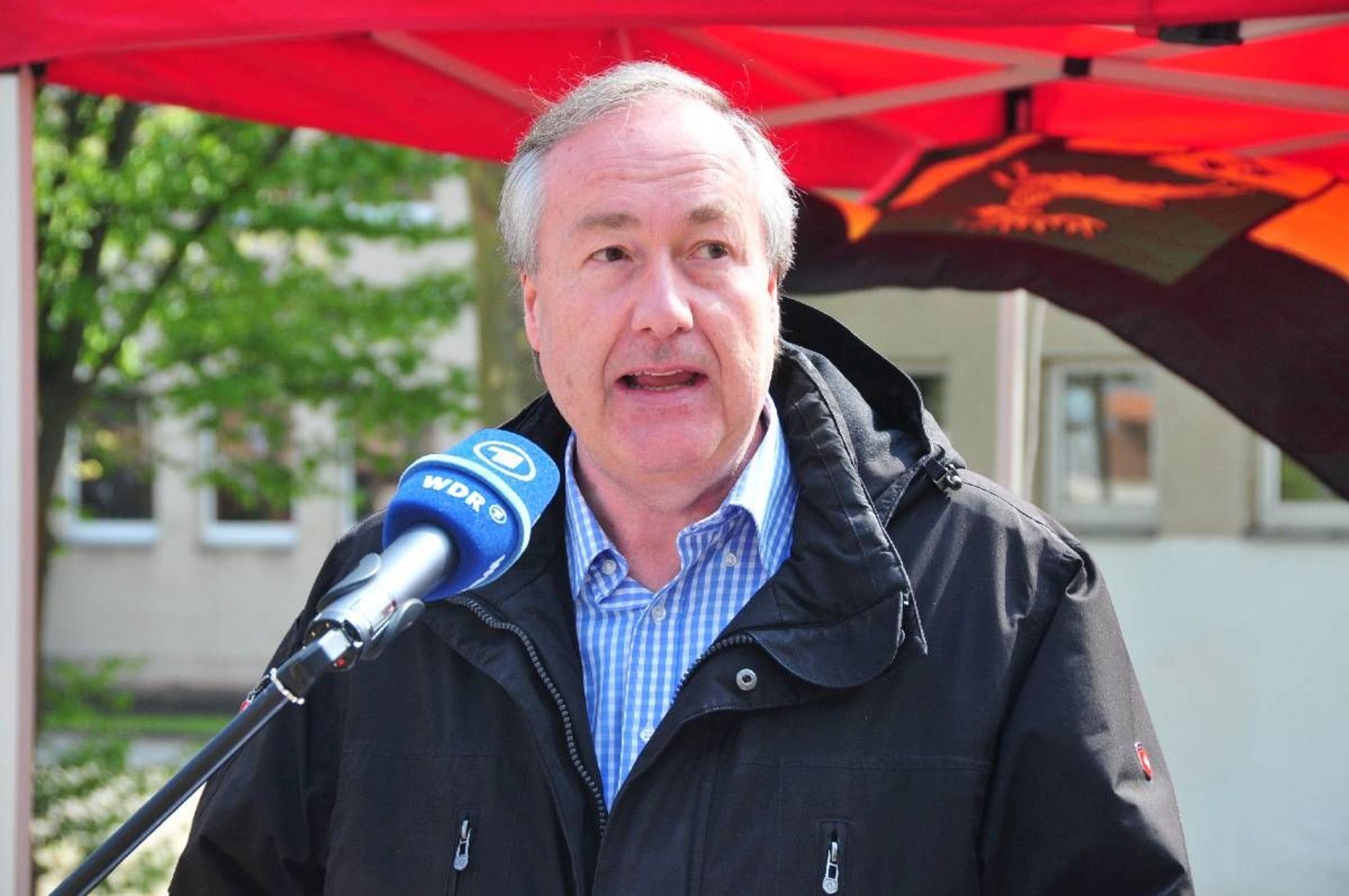 con-nect.de - Calenberger Online News: Maikundgebung des DGB am Mont-Saint-Aignan Platz