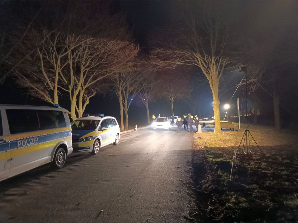 con-nect.de - Calenberger Online News: Über 150 Fahrzeuge kontrolliert ...