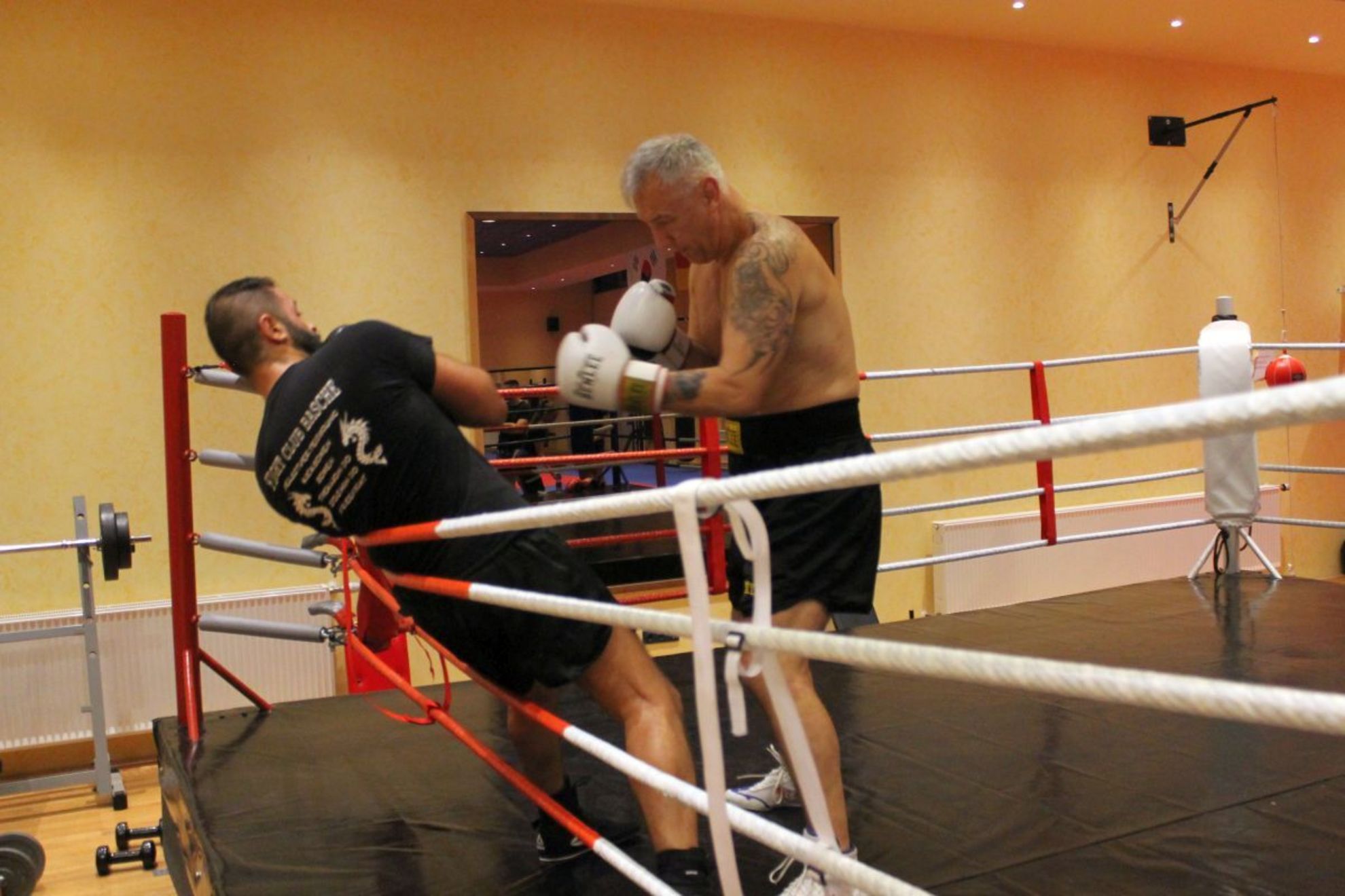 con-nect.de - Calenberger Online News: Boxweltmeister Andreas Sidon besucht Barsinghausen