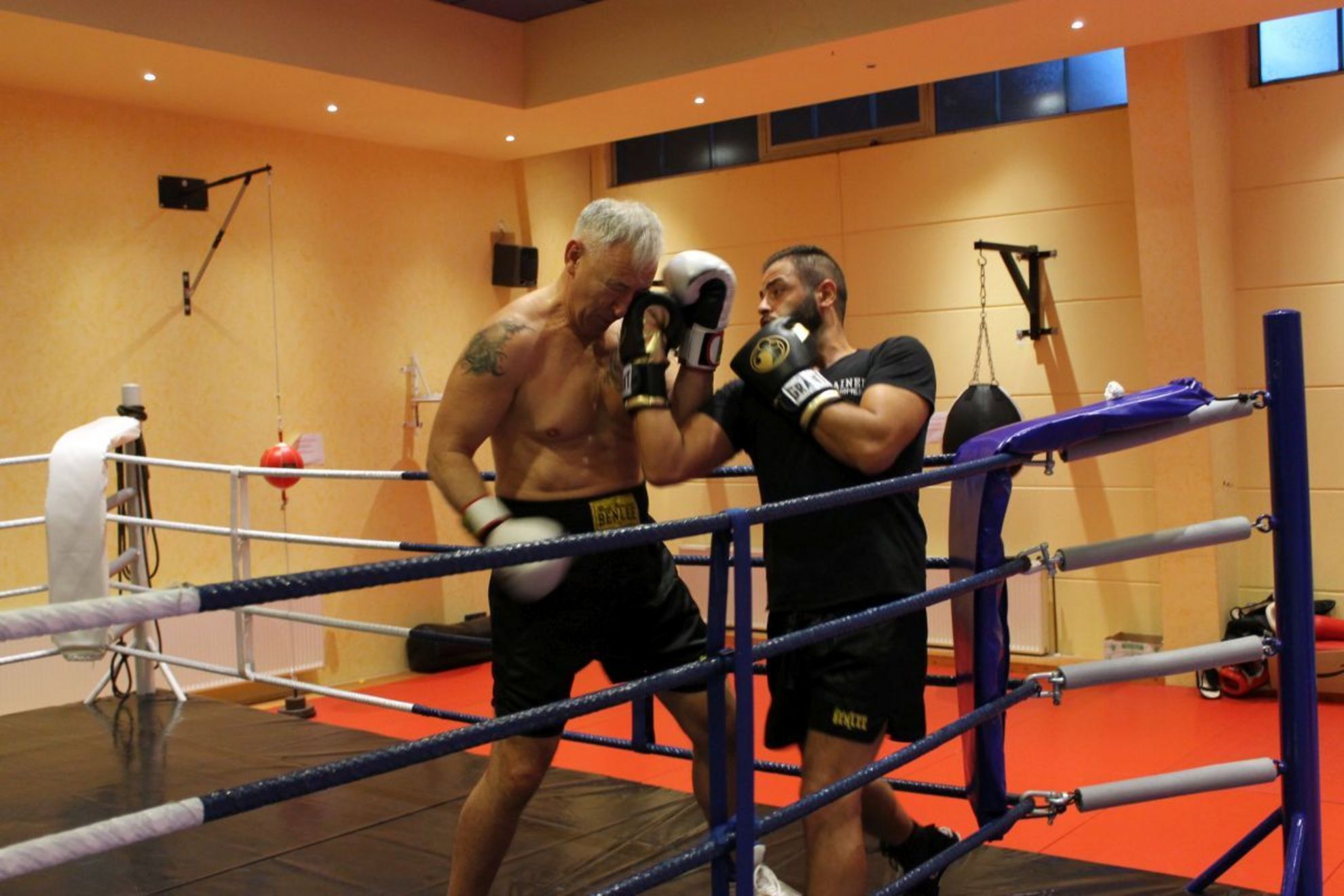 con-nect.de - Calenberger Online News: Boxweltmeister Andreas Sidon besucht Barsinghausen