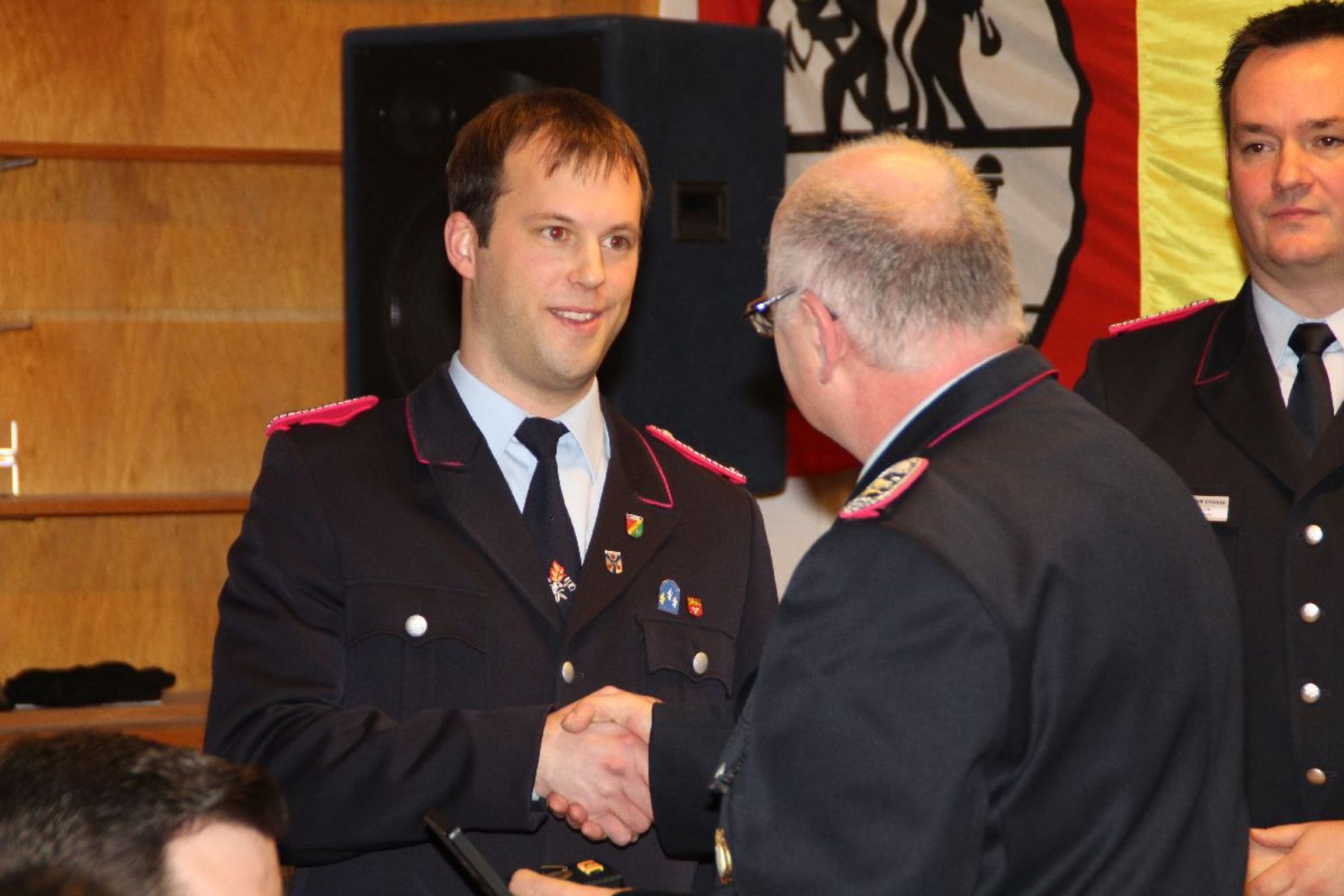 con-nect.de - Calenberger Online News: Völksen: Ehrenzeichen für Robin ...