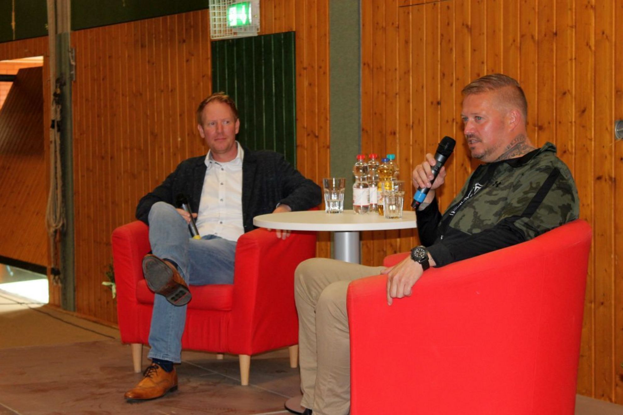 con-nect.de - Calenberger Online News: Nazi-Aussteiger in der KGS ...