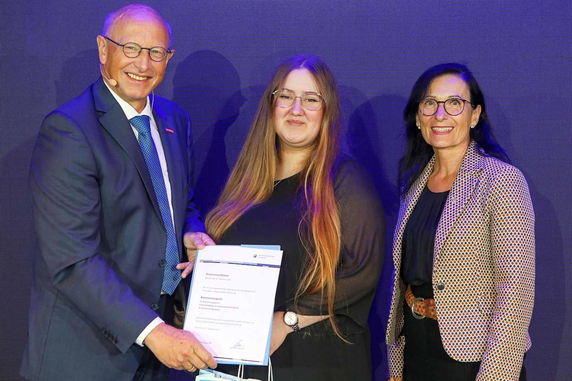 con-nect.de - Calenberger Online News: Hünerberg-Azubi Anna-Lena Dorna ...