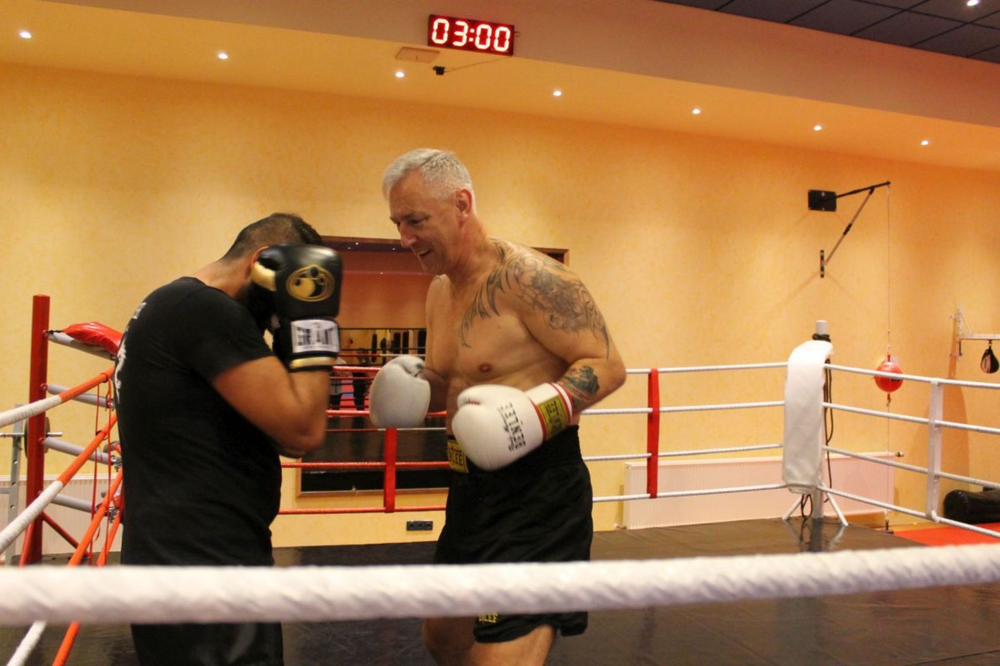 con-nect.de - Calenberger Online News: Boxweltmeister Andreas Sidon besucht Barsinghausen